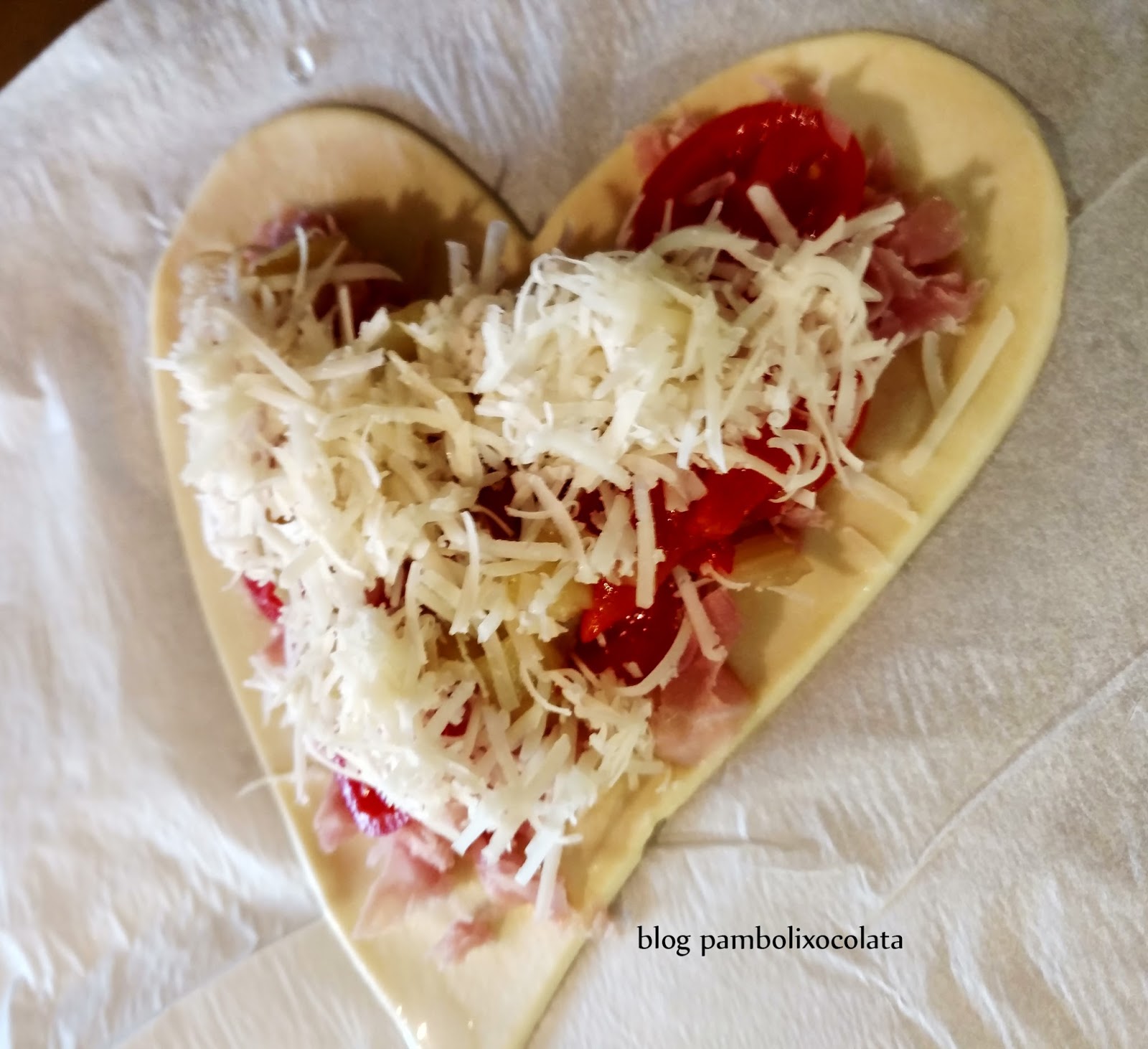 Pa amb oli i xocolata: Pasta de full farcida