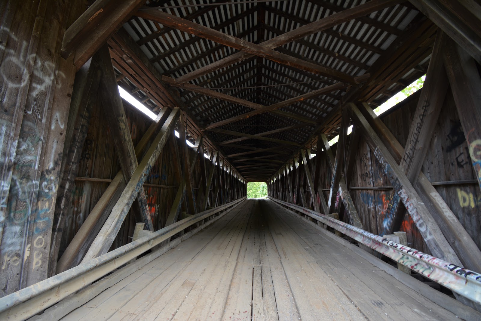 COVERED BRIDGES IN OHIO +: NORTH POLE ROAD COVERED BRIDGE - RIPLEY, OHIO
