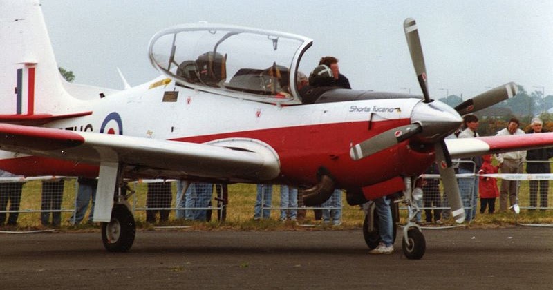 Flying Legend Tucano-R at Rylstone: Canopy Skirt - Part 1