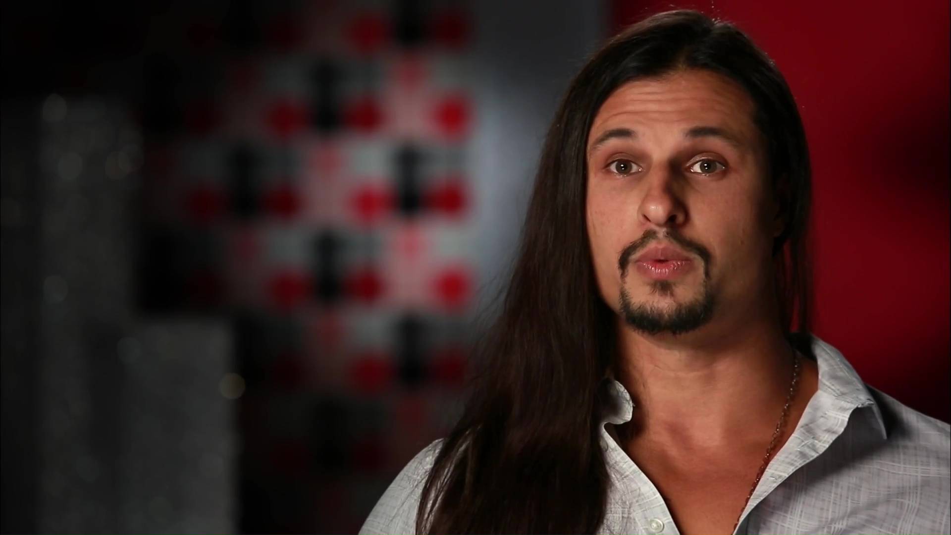 ausCAPS: Ash Armand shirtless in Gigolos 4-06 "Just For Licks"