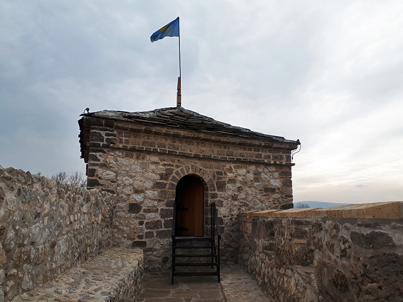 perpetuuM Mobile: Pirotska tvrđava - Momčilov grad