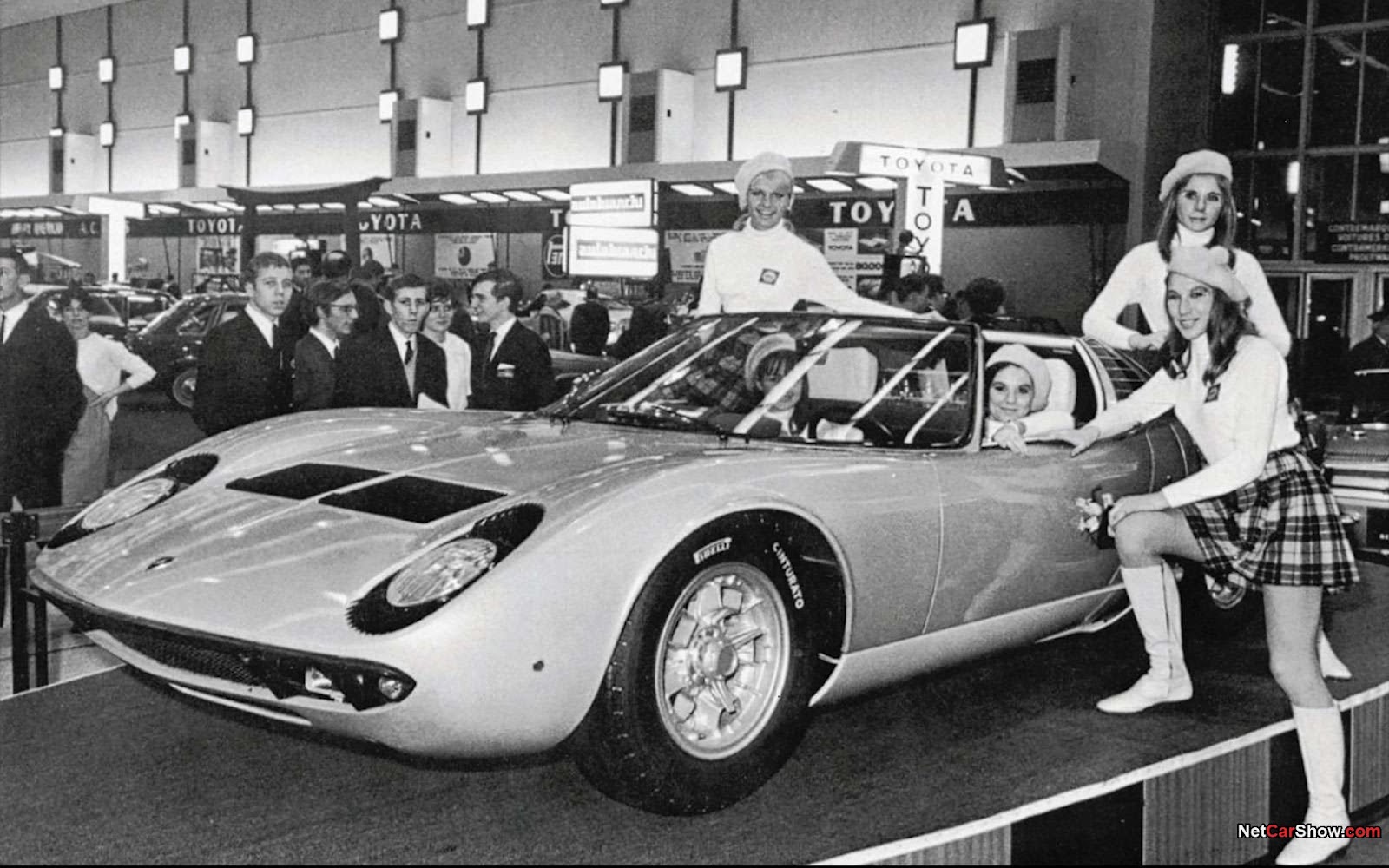 Lamborghini Miura Roadster 1968 Old Lambo Cars Wallpapers Collection