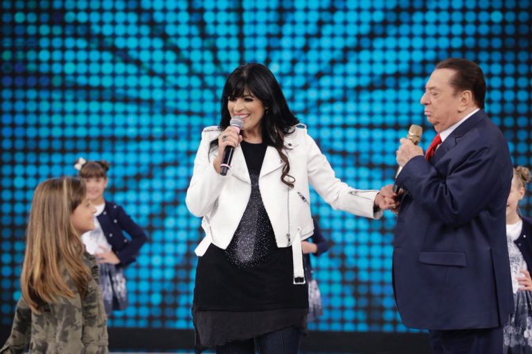 Variedades Gospel Veras: Fernanda Brum Grava Participação Com a Filha ...