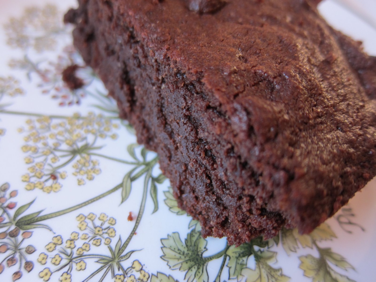 WholeFoodVegan: Mascobado Sugar Brownies