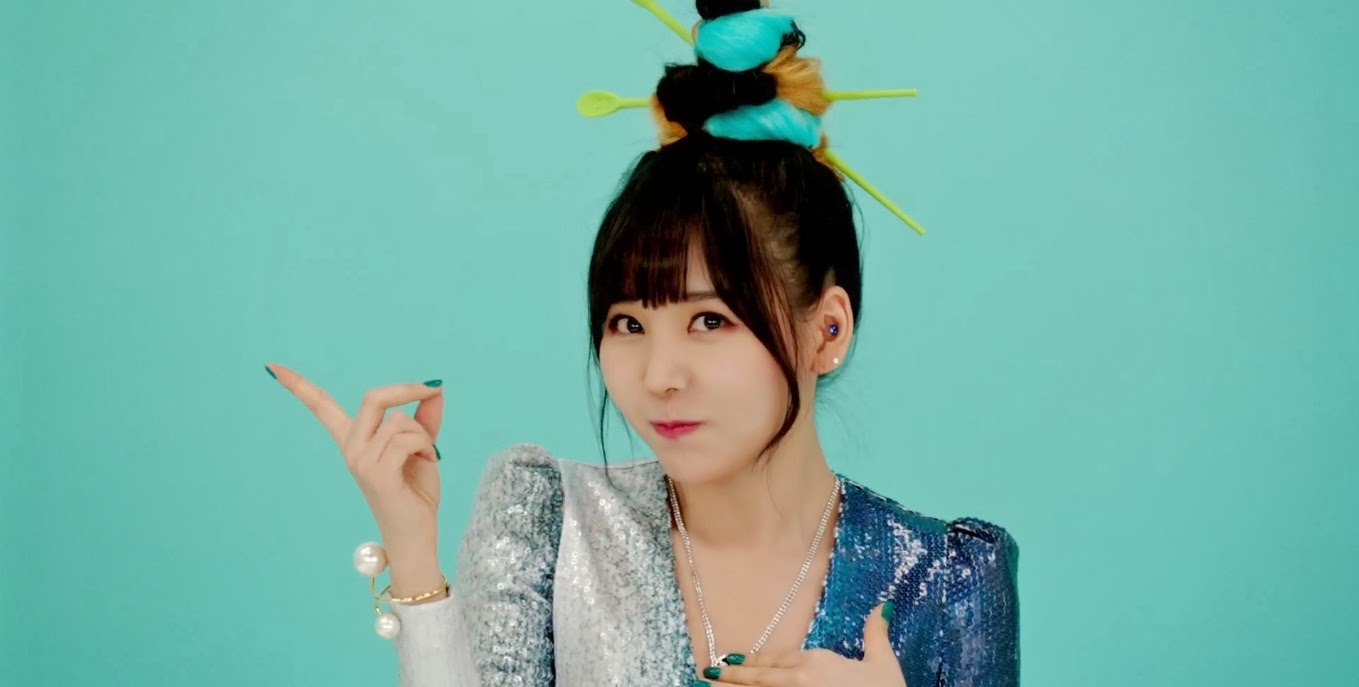 Anti Kpop-Fangirl: [MV Review] Orange Caramel "Catallena"