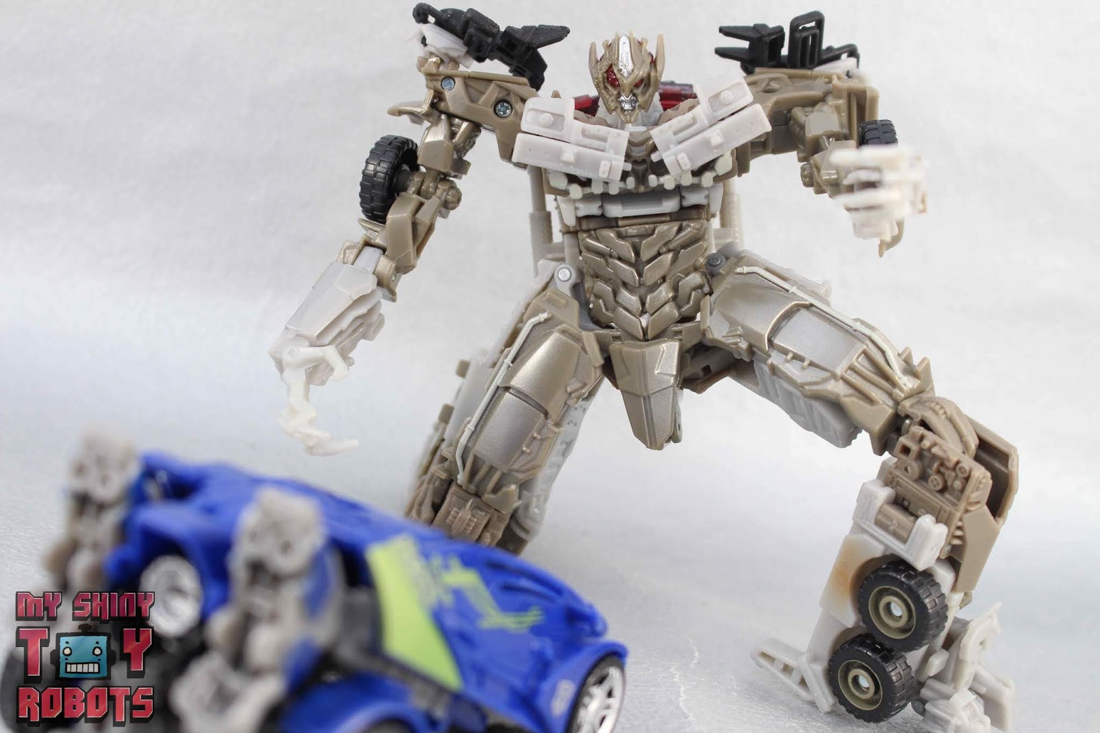 My Shiny Toy Robots: Toybox REVIEW: Transformers: The Ride 3D Deluxe ...