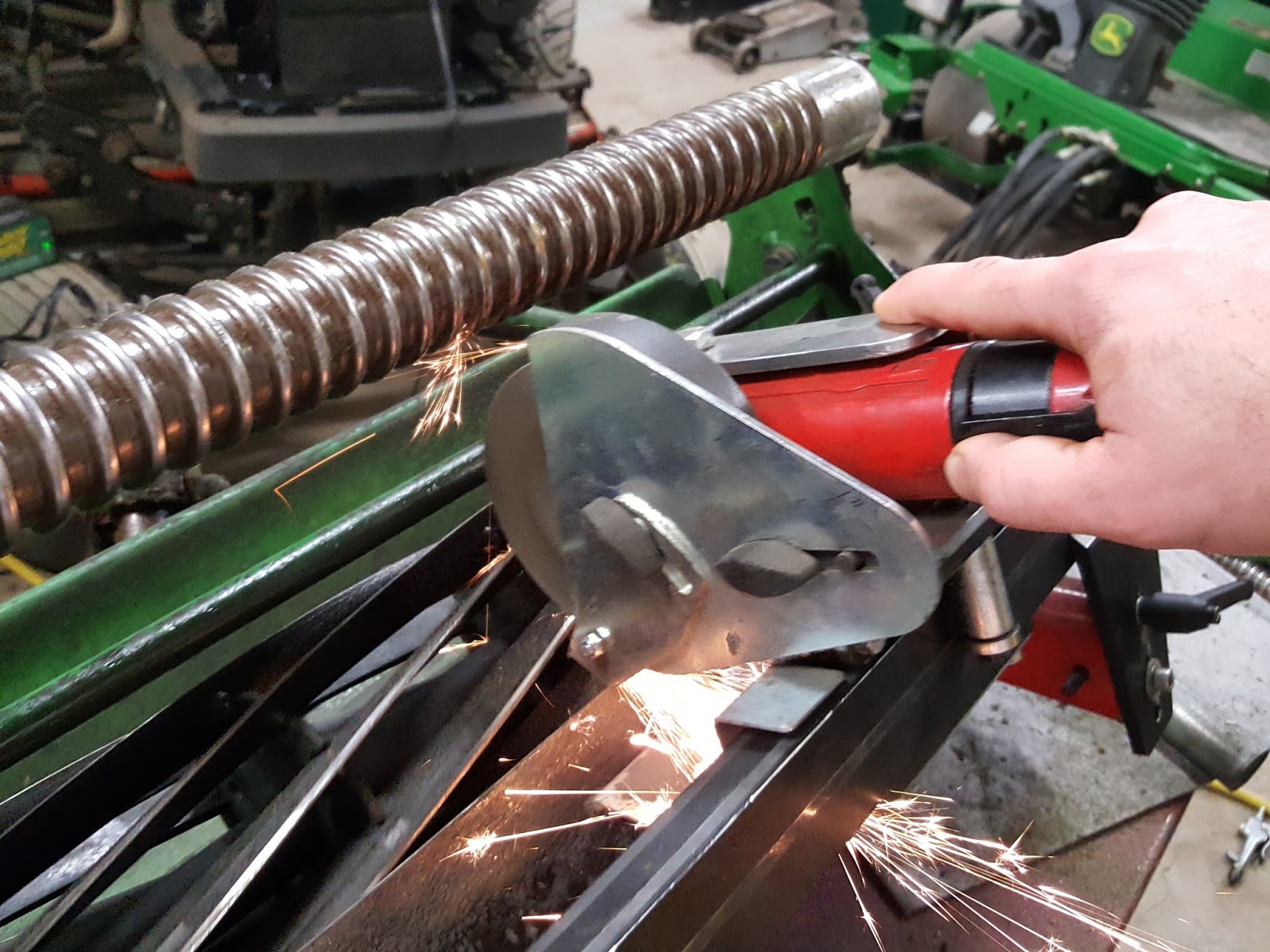 Sugar Creek Golf Course Blog: Grinding Reels