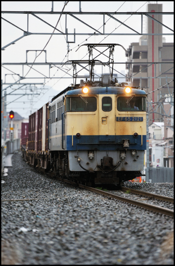 城東貨物線で: 原色PFを平野界隈で〜5087レと百済入換えと単機回送