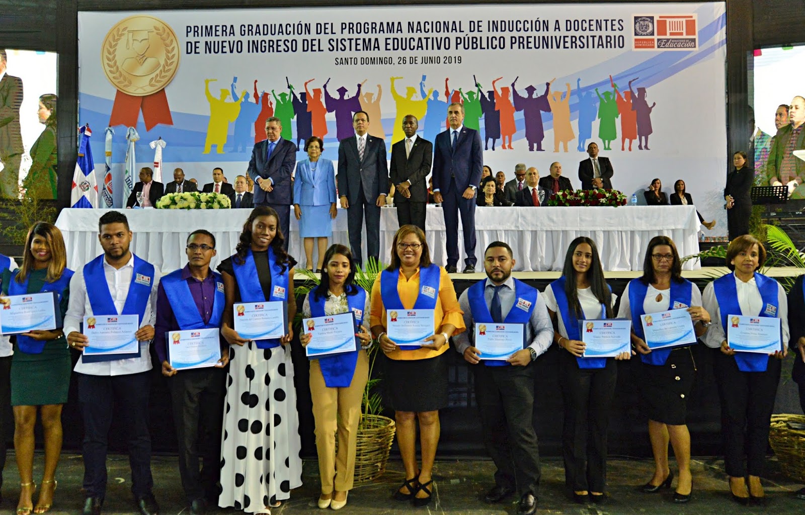 Ministro de Educación, Antonio Peña Mirabal, encabeza graduación de ...