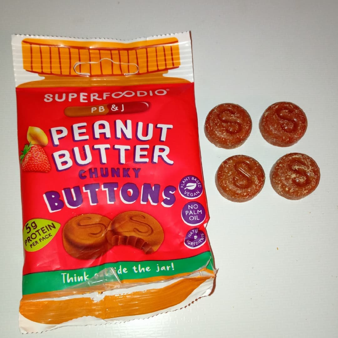 Supersupergirl's Food Reviews: Superfoodio Chunky Peanut Butter Buttons
