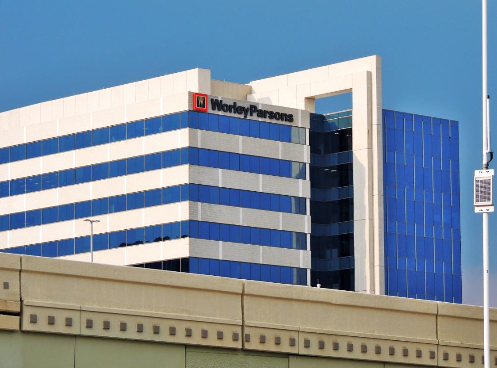 H-Town-West Photo Blog: WorleyParsons logo on building Katy Freeway