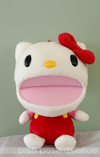 PISH POSH AVENUE: Hello Kitty puppet