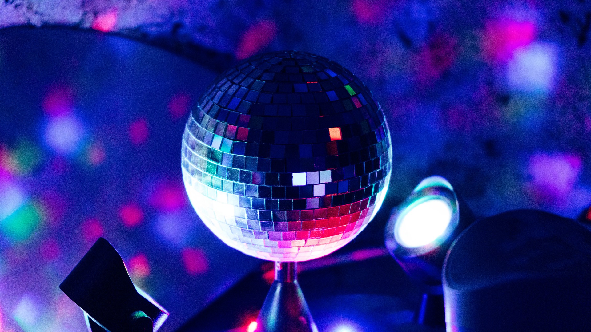 The Ultimate Guide to an '80s Night