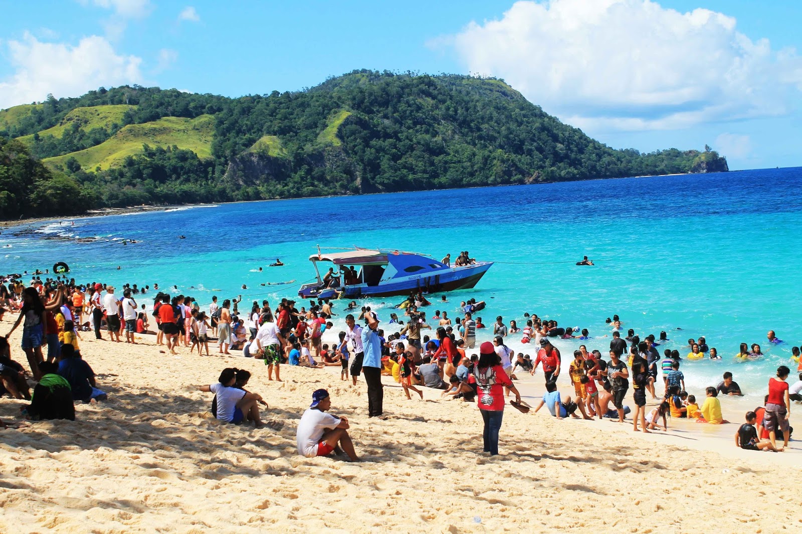 WISATA PULAU SULAWESI: Pesona Pantai Likupang, Manado