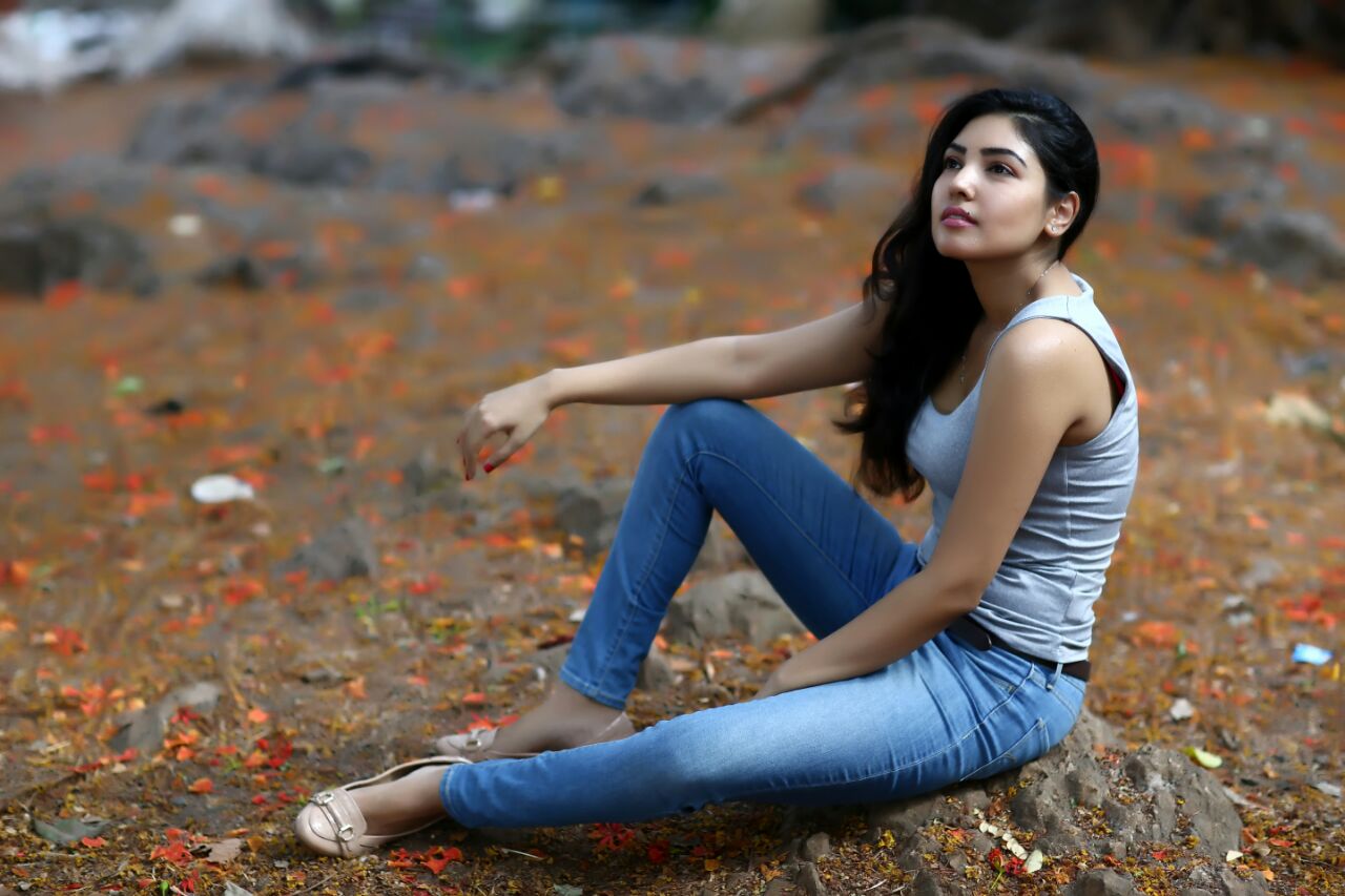 Komal Jha: Komal Jha 2016 Photos