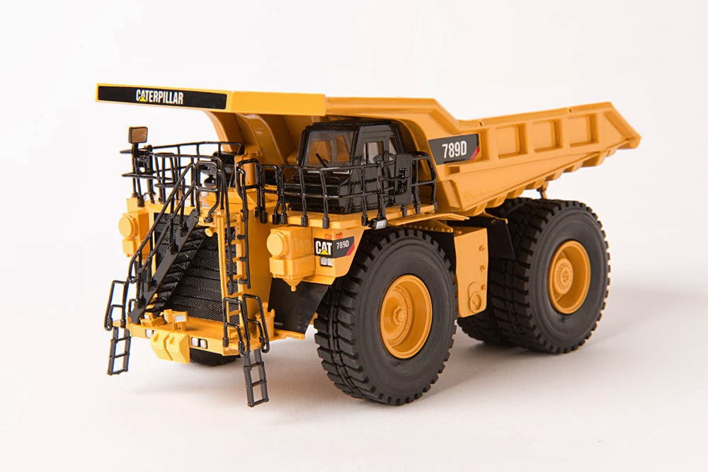 Classic Construction Models: Model Announcement: Cat 789D Mining Truck