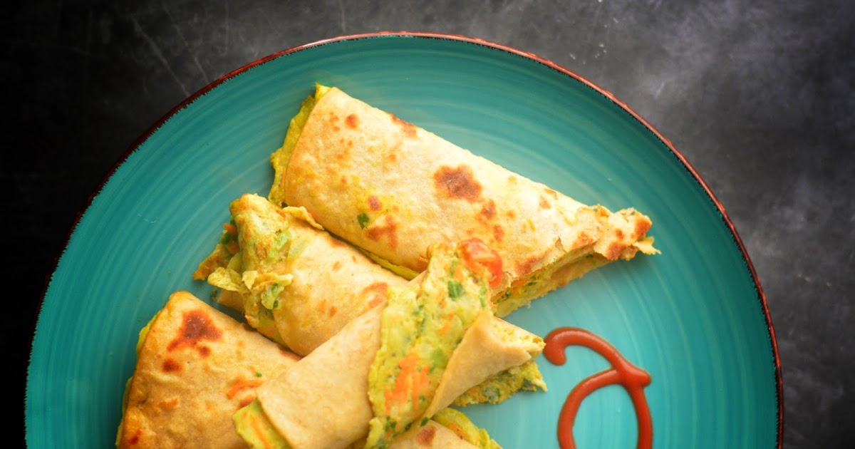 Kids Lunchbox Idea: Video recipe: Cheesy Egg Chapati Rolls Recipe