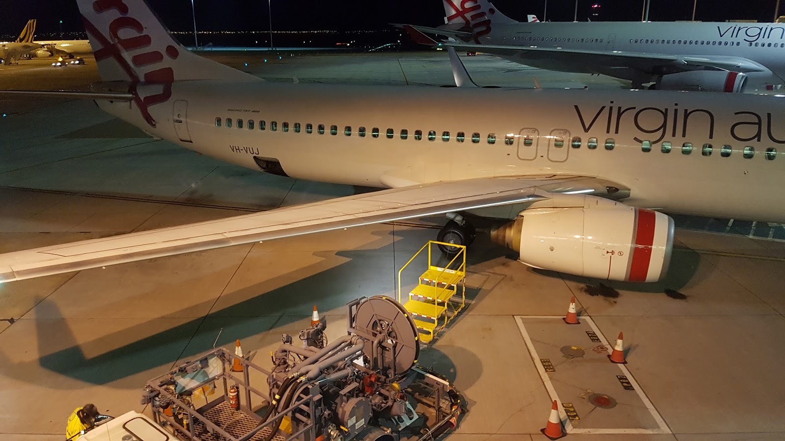 Virgin Australia Short Haul Business Class : Melbourne to Brisbane B737-800