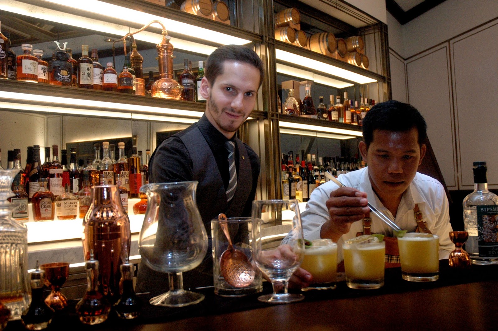 DUDE FOR FOOD: Carnivorous Journeys at Raging Bull Chophouse and Bar