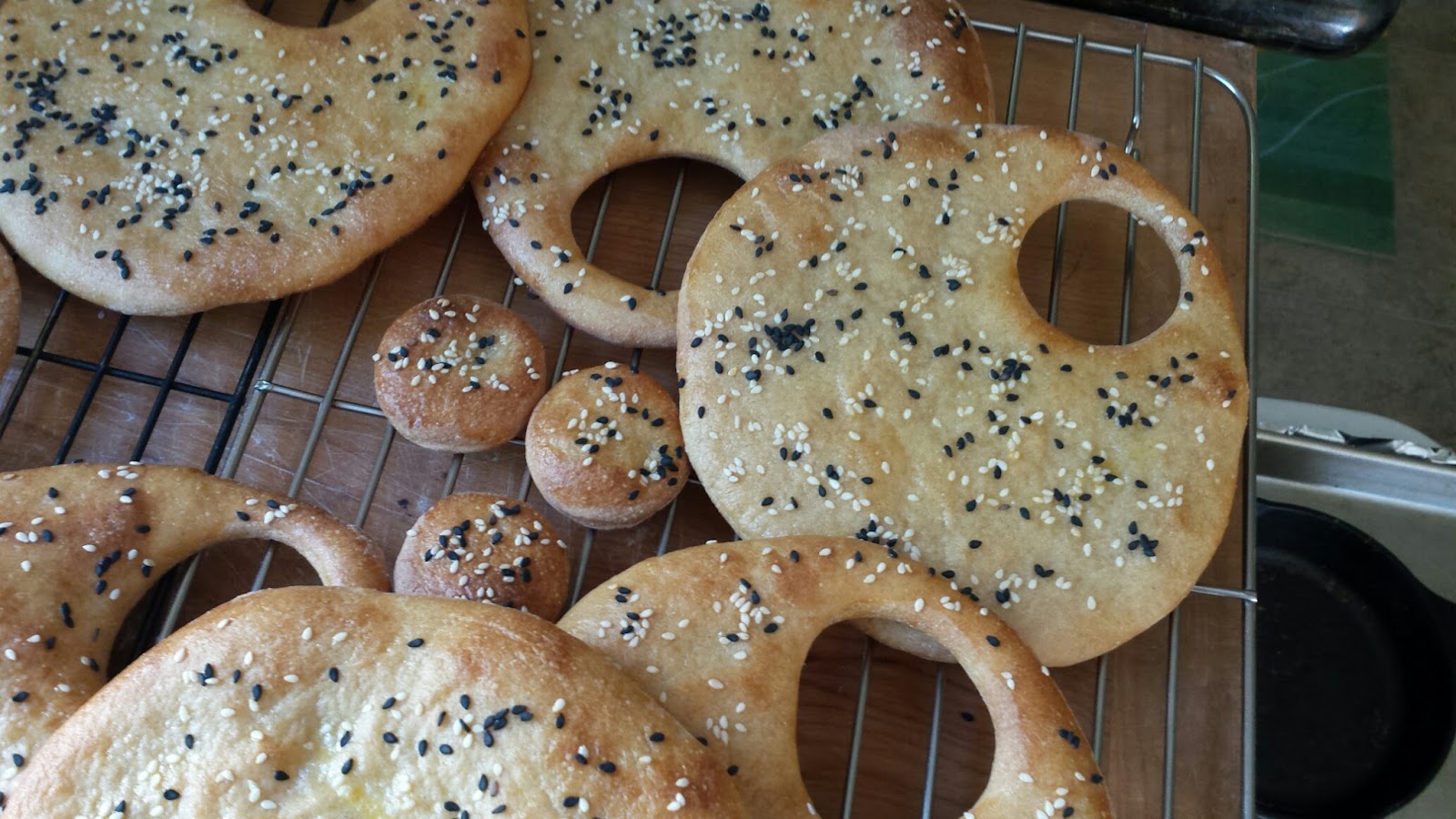 Judy's Gross Eats: Bread with handles (Kaak)!