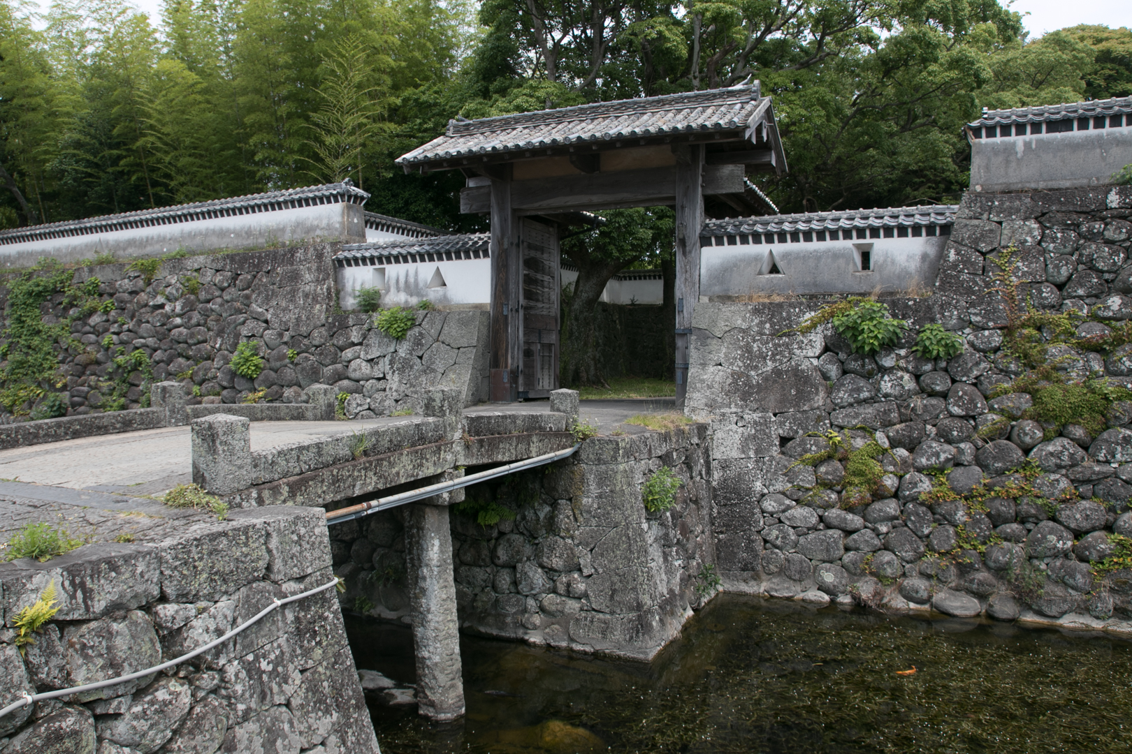 Ishida Castle -Sea castle prepared for threat from the sea- | Ken's ...