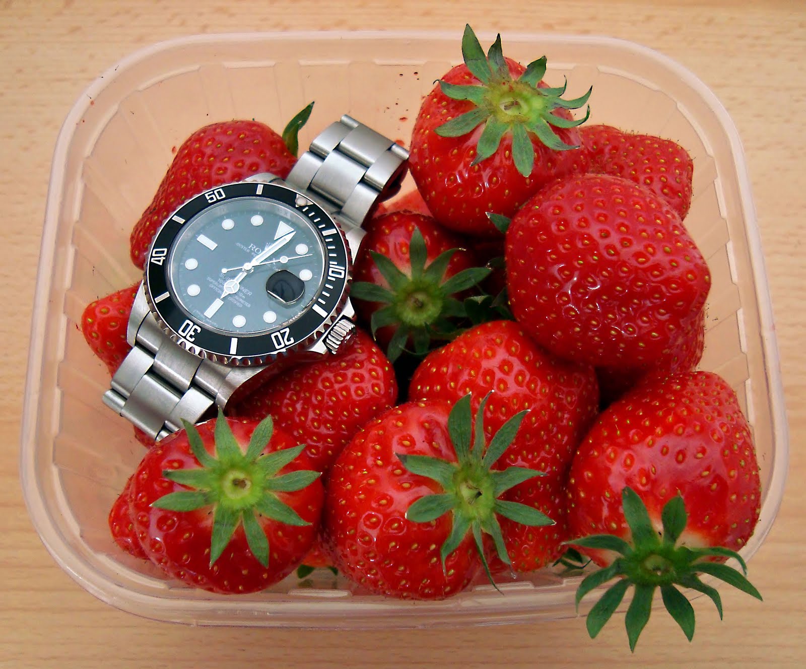 Welcome to RolexMagazine.com...Home of Jake's Rolex World Magazine ...