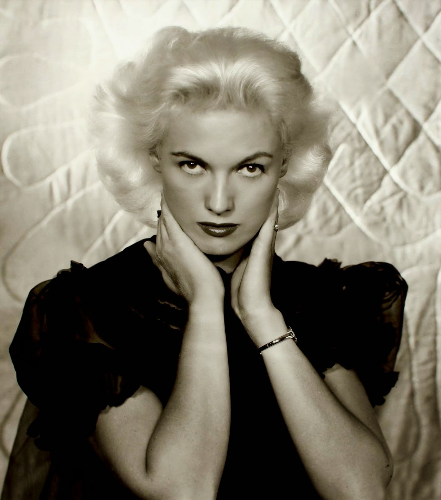 Make Mine Mink!: Linnea Eleanor "Bunny" Yeager was an American ...