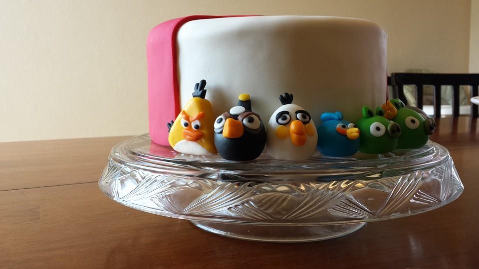 PEACH OF CAKE: Angry Birds Cake