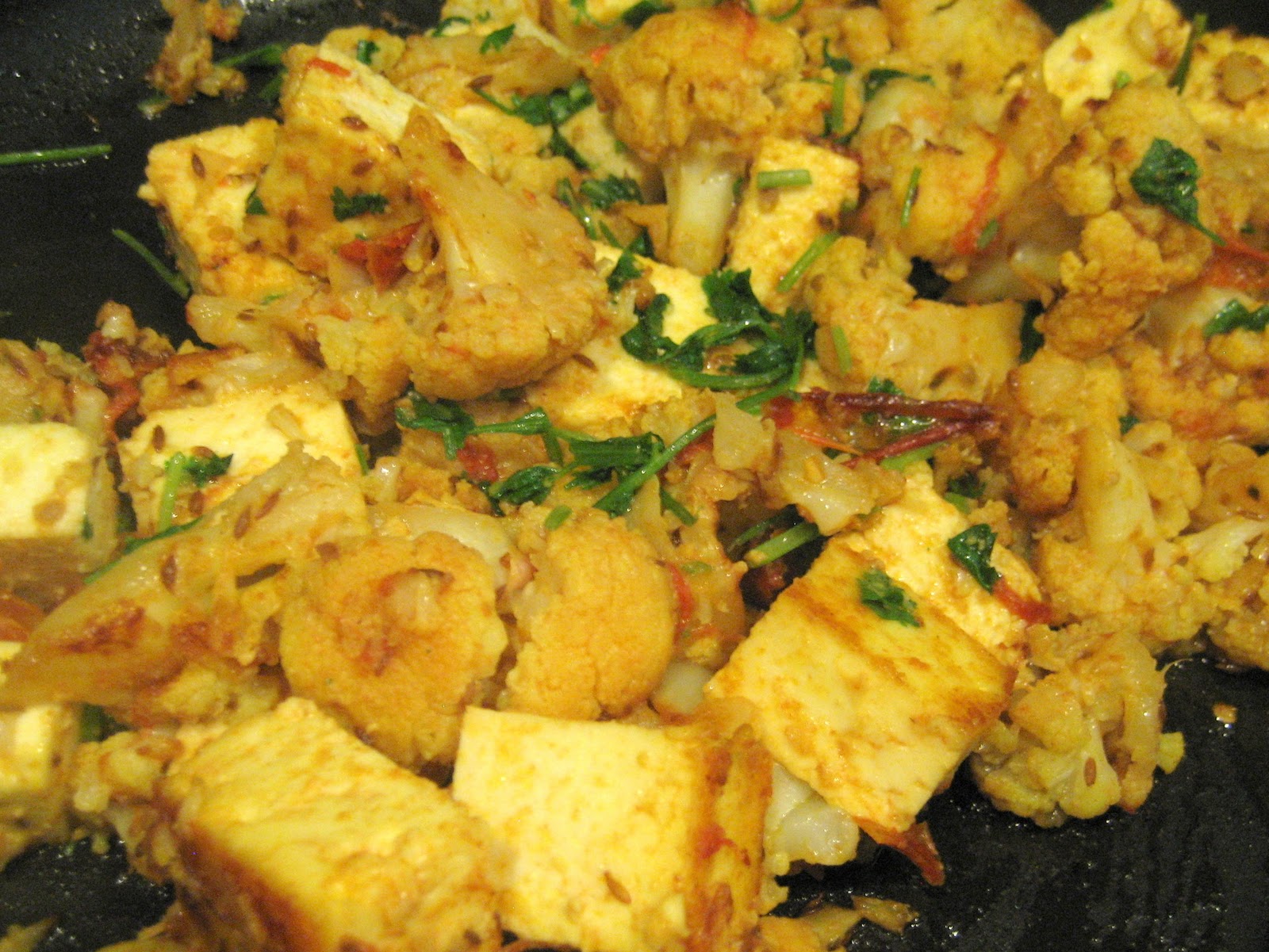 Food my companion: Cauliflower Paneer stir fry (Gobi paneer)