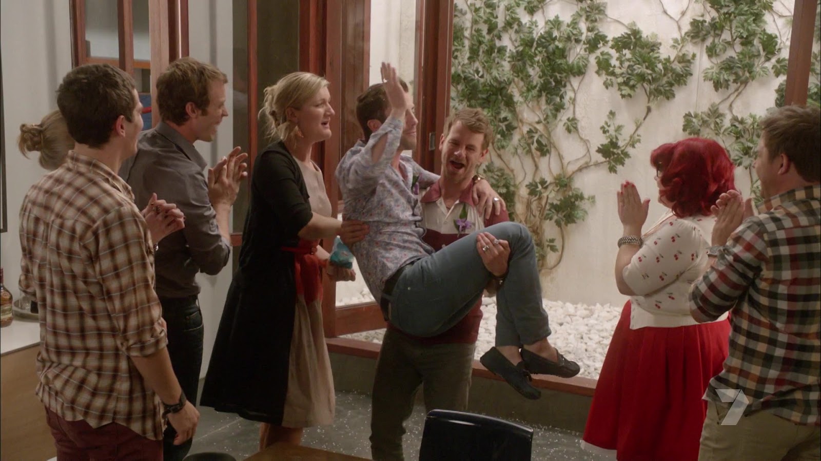 ausCAPS: Damien Bodie and Nick Simpson-Deeks kiss in Winners & Losers 2 ...