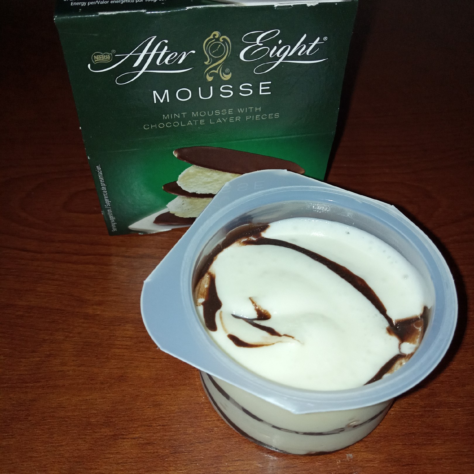 Supersupergirl's Food Reviews: Nestle After Eight Mousse