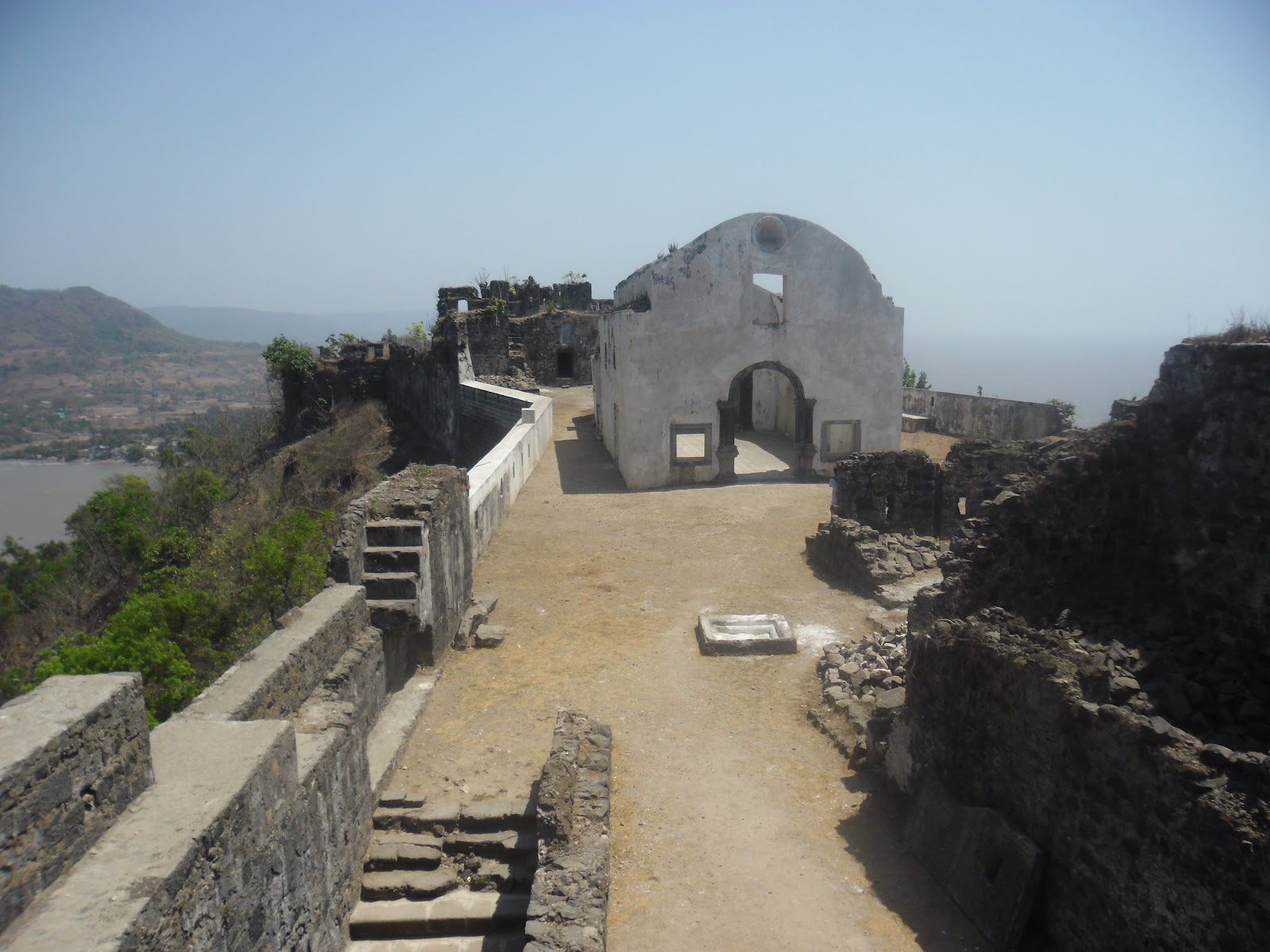 Trekking Moments: Trek to Korlai Fort,Alibag