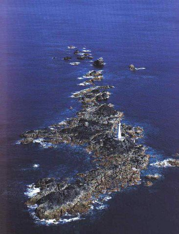 9 ilhas Atlânticas: Ilhéus das Formigas.