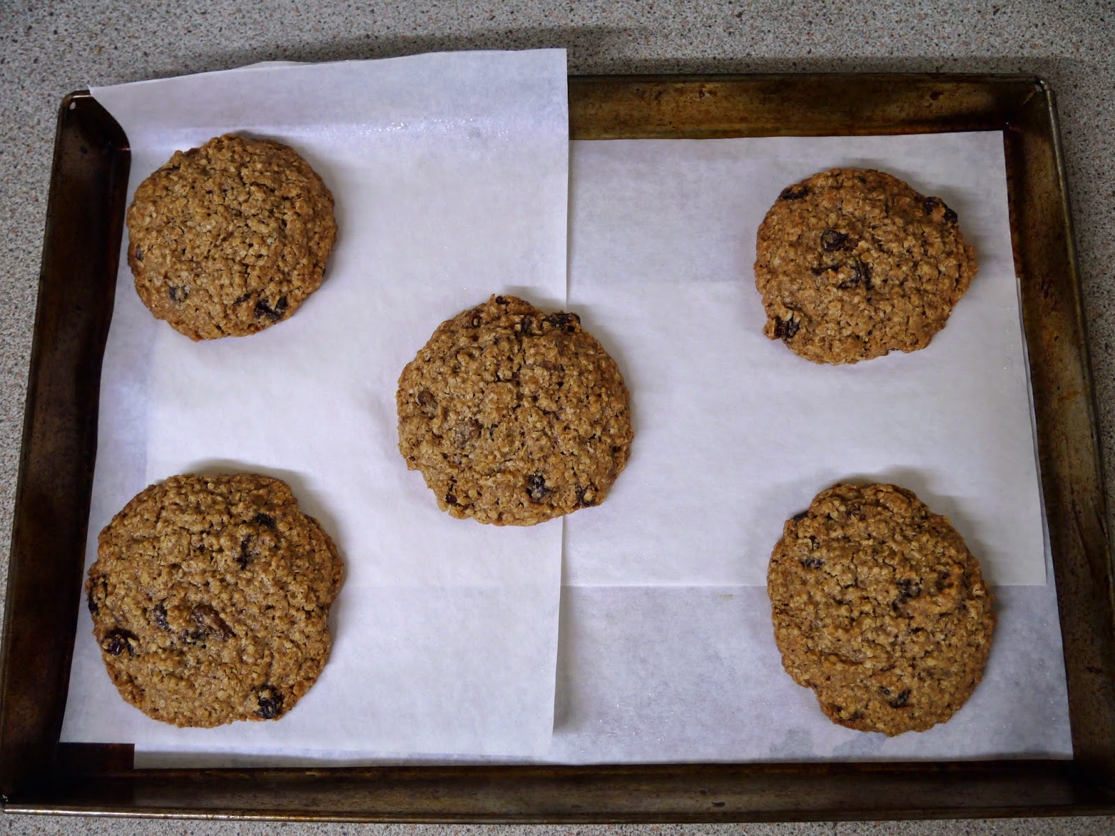 This Muslim Girl Bakes: Oatmeal Raisin Cookies