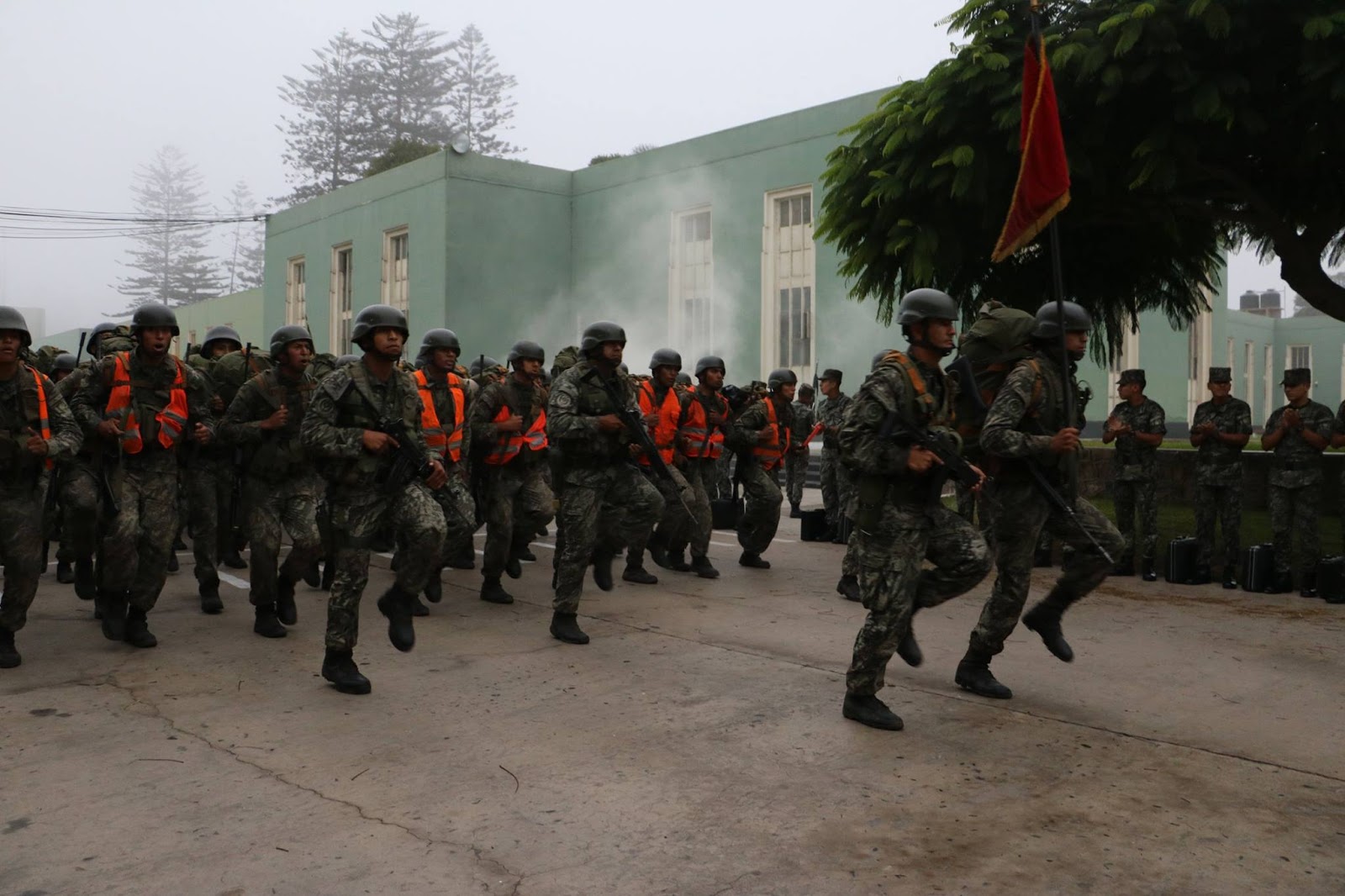 Nuestro Ejército en video: CADETES EMCH : EL PRIMER PASO NO TE LLEVA A ...