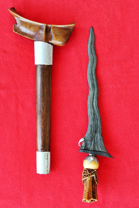 ZULL HERITAGE COLLECTIONS: DiMaharkan Keris Selit Palembang Antik