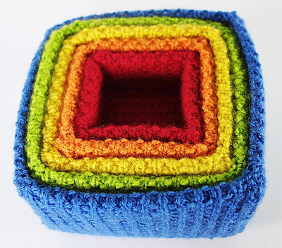 Frankie's Knitted Stuff: Knitted Boxes