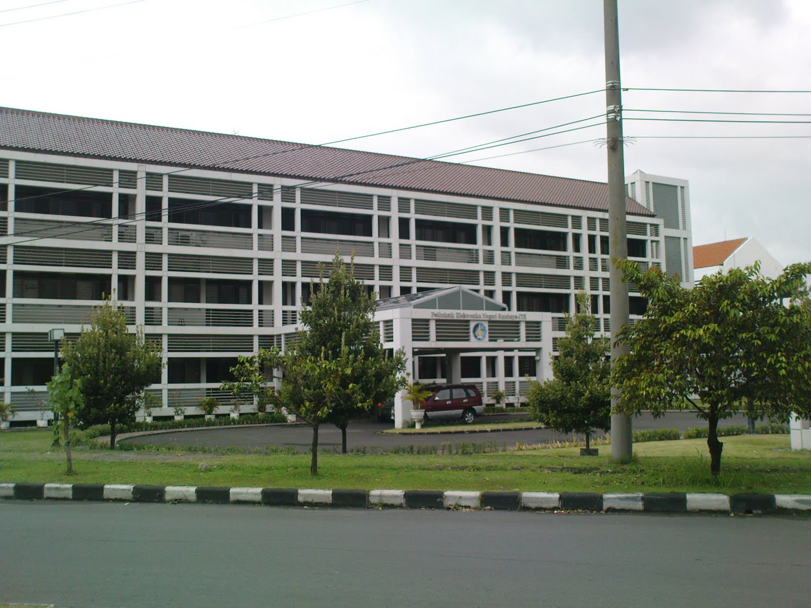 Coretannya BRILIANTA: Sekilas Tentang Kampus ITS Surabaya (Institut ...