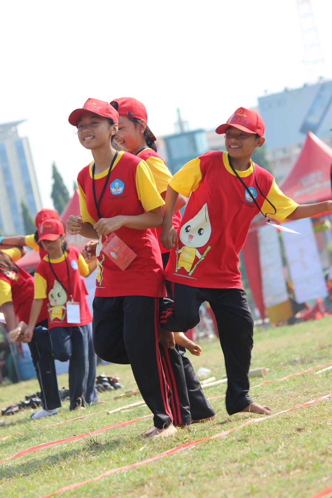 Permainan Tradisional Dingklik Oglak Aglik - Permainan Tradisional ...