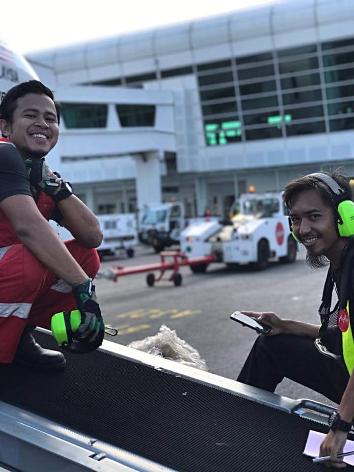 It's Mir Mira blog...: Kerjaya sebagai Ramp Agent ( Airasia )