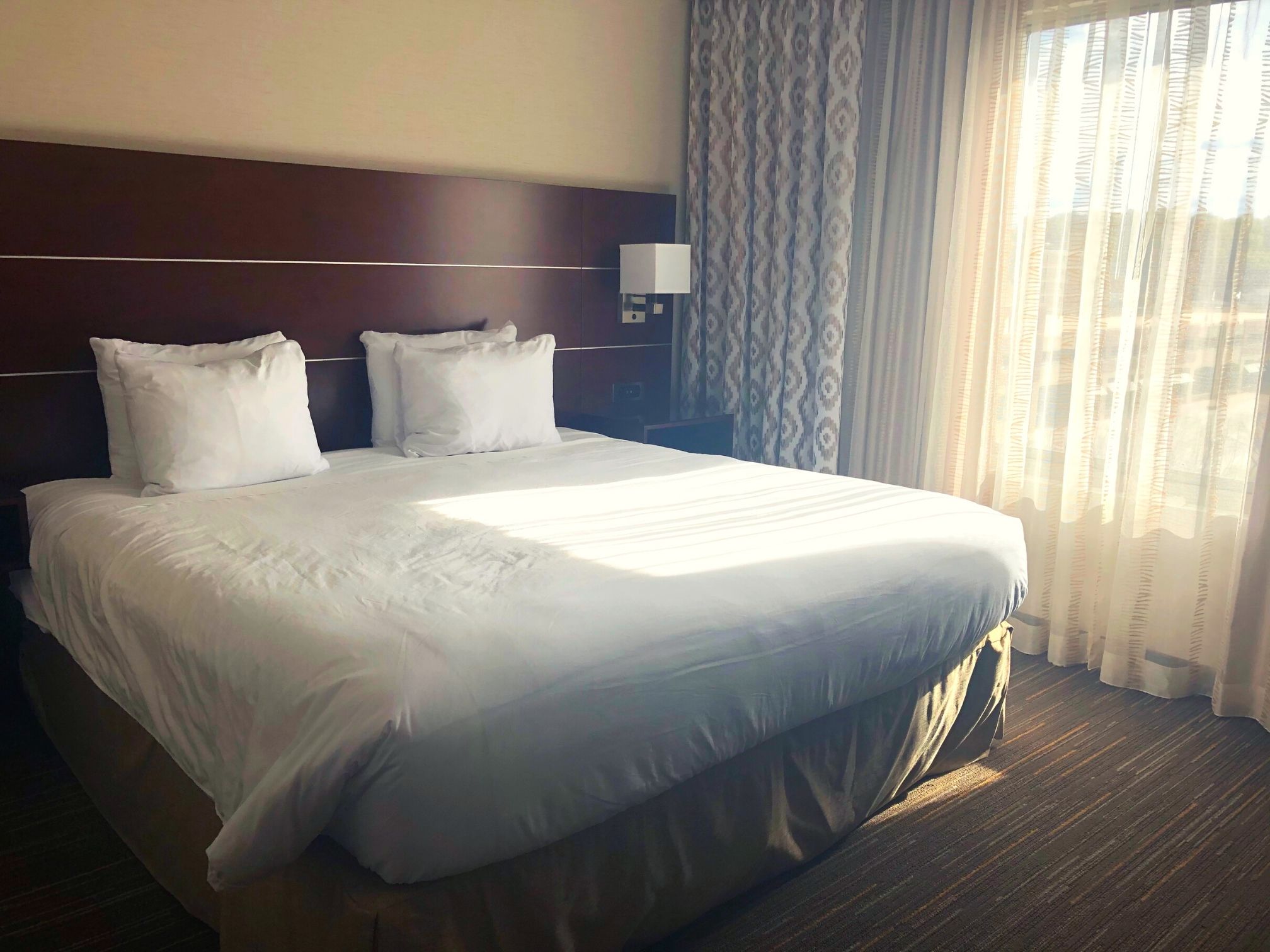 A Little Time and a Keyboard: Reposing at the Radisson on John Deere ...