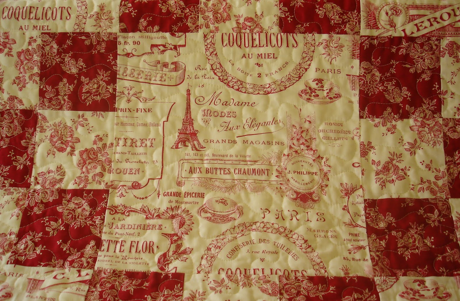 Mugwa Cottage: Red Roses in Paris Quilt