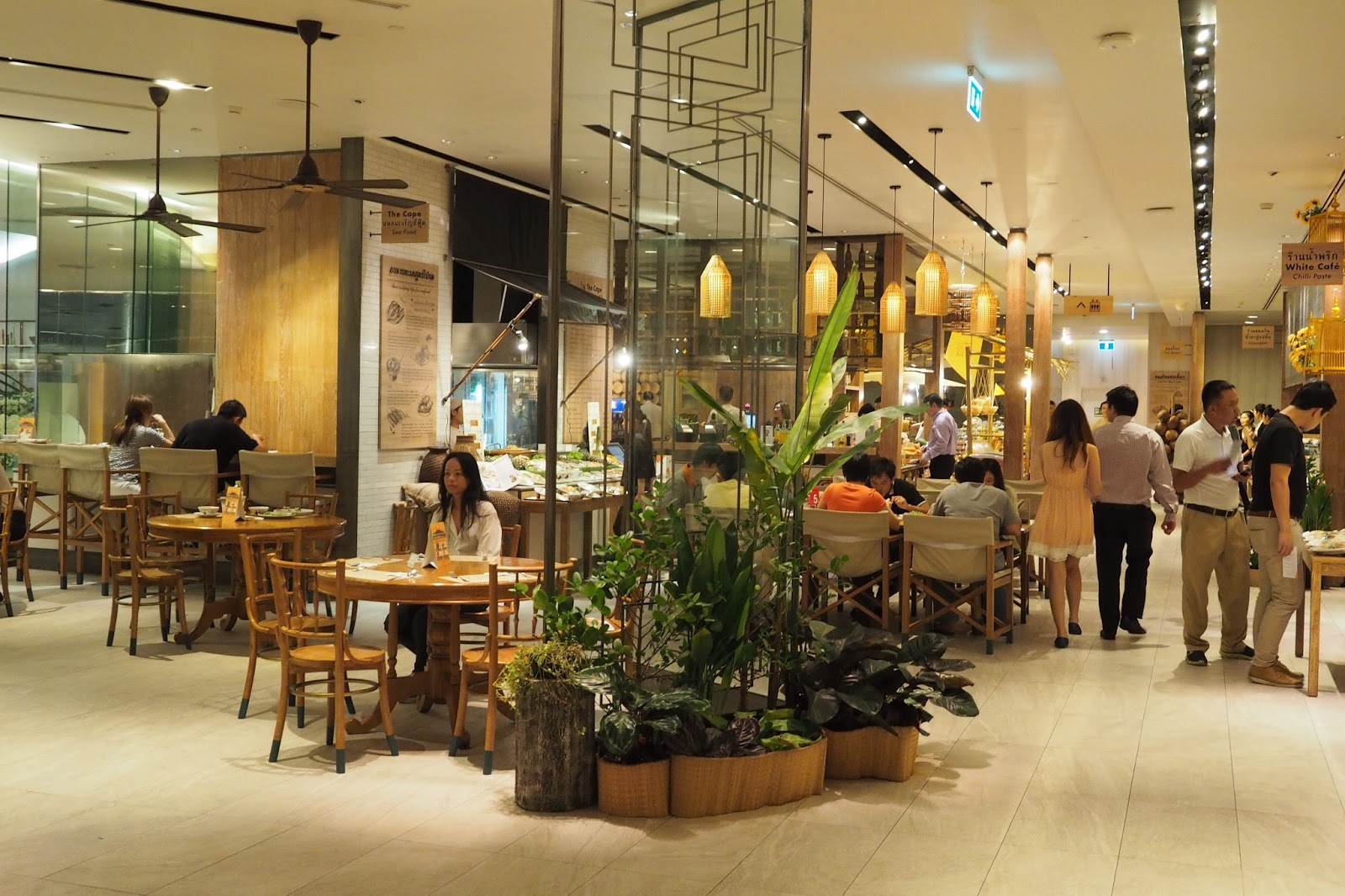 Bangkok 2015 - Eathai Food Hall at Central Embassy