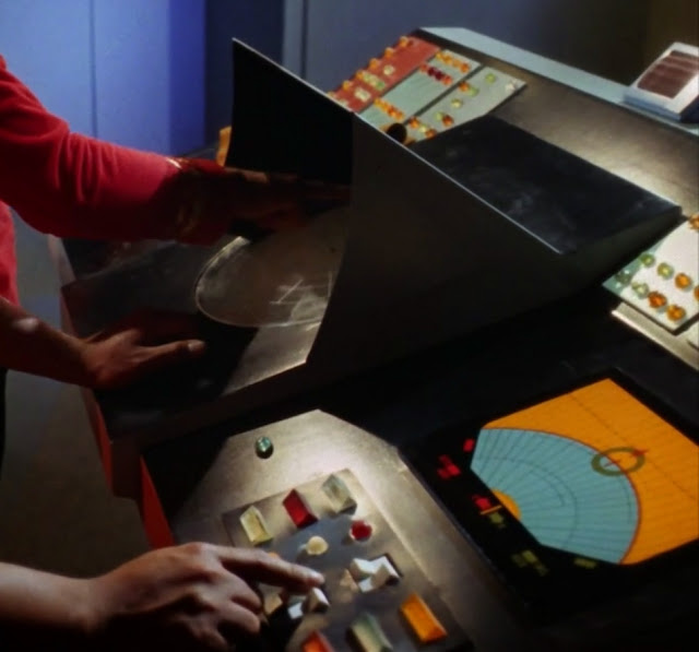 Realm Of Retro : STAR TREK Transporter console