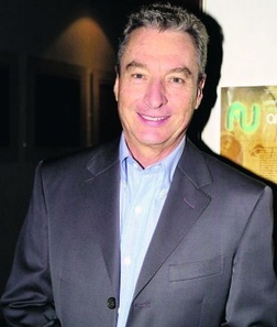 Talent Go: César Costa: Del chico del suéter a embajador humanitario