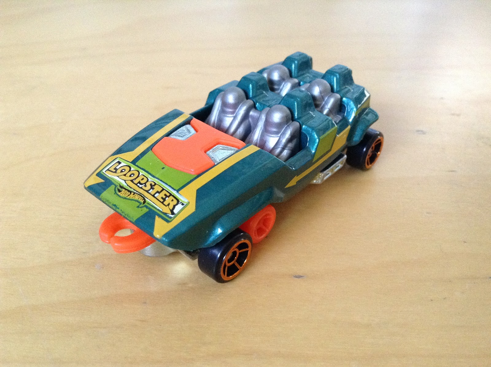 JULIAN'S HOT WHEELS BLOG: Loopster (2016 HW City Works)