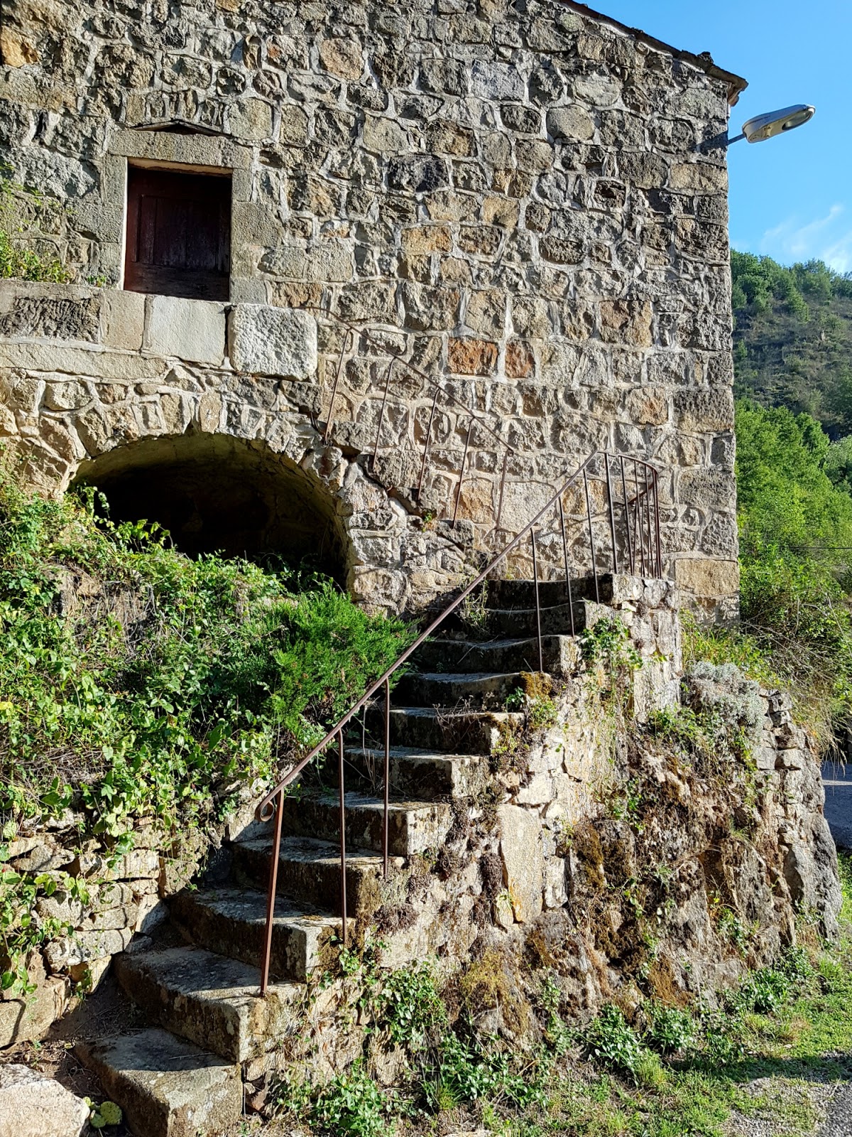 Wandeling in de vallei van de Auzène