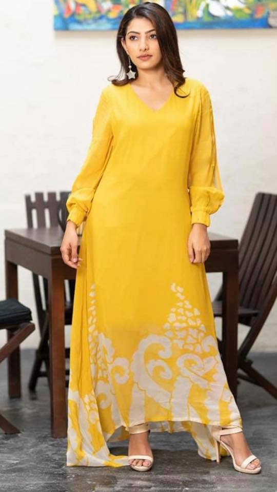 Sri Lanka Latest Bathik Frock Design For Girls 2021 Sarangi Fashion lk ...