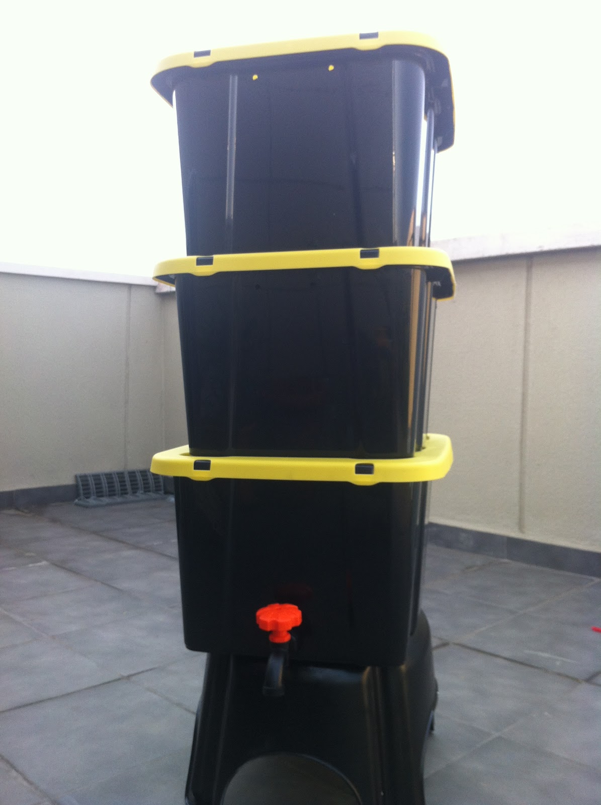 Con minúsculas: Diy vermicompostador casero