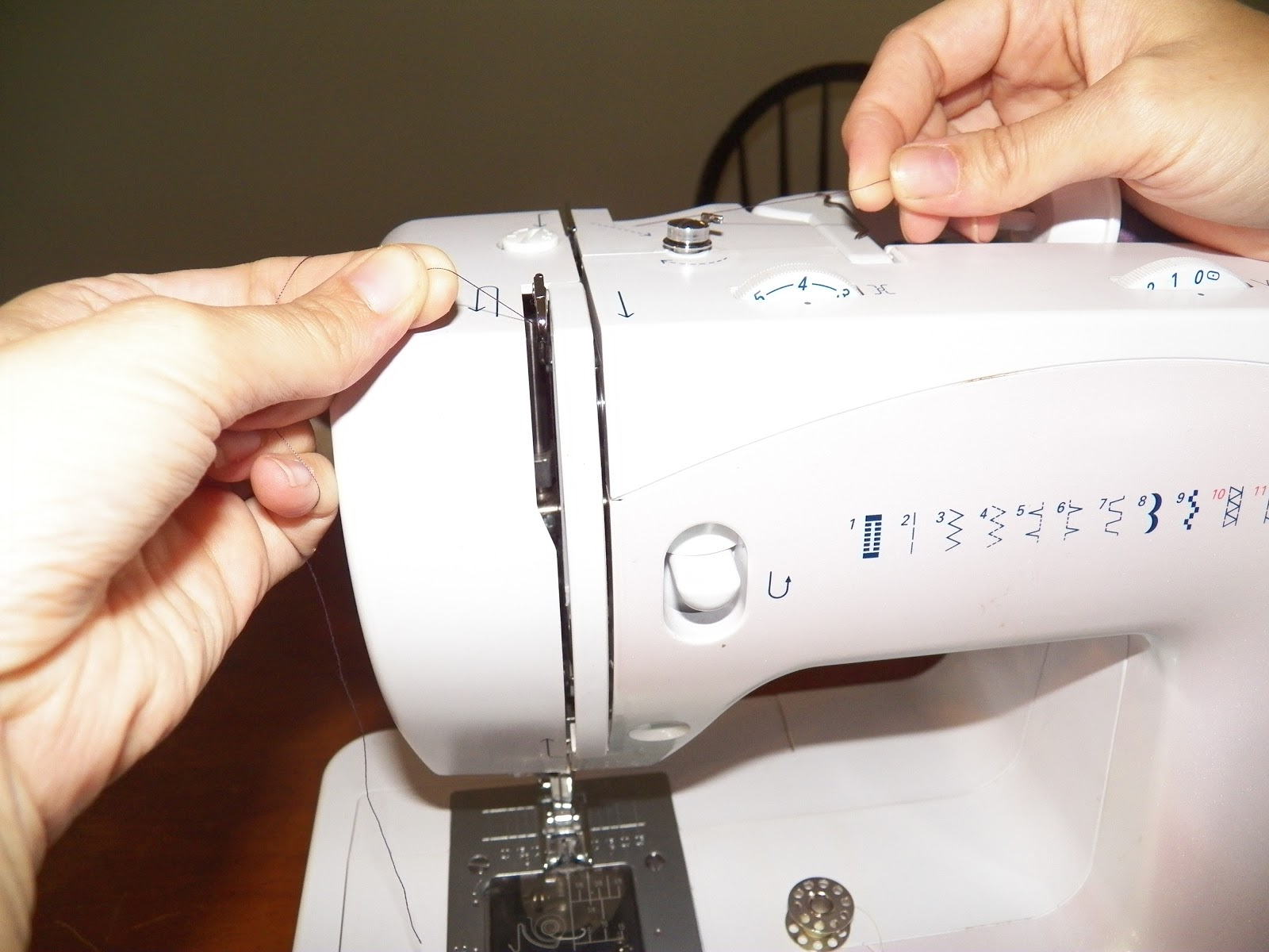 Dirty Goat Farm: Setting up a Sewing Machine